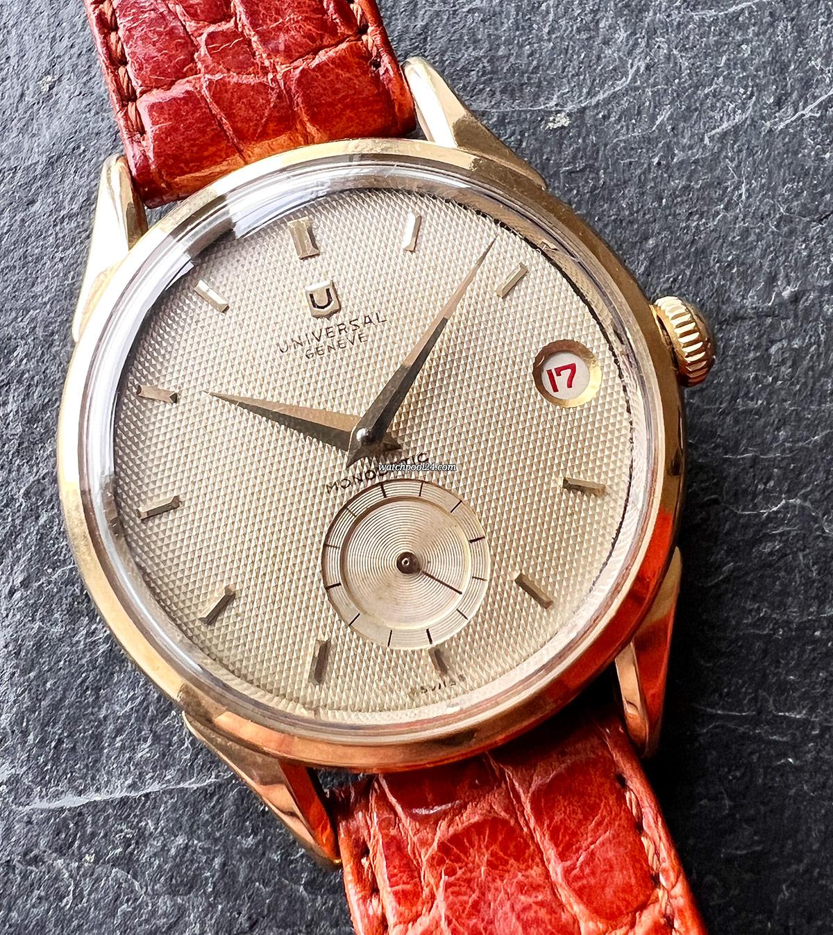 Vintage Universal Genève Monodatic 100105 Waffle Dial sold on watchPool24