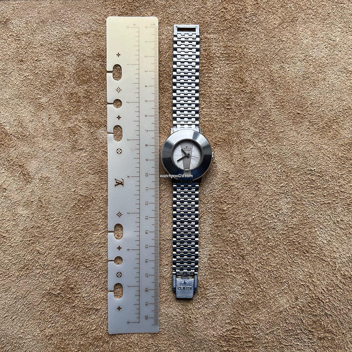 Vintage Zenith Keyhole A6621 sold on watchPool24