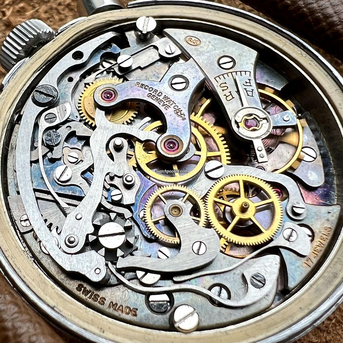 Vintage Record Genève Sport - 1940s Chrono sold on watchPool24