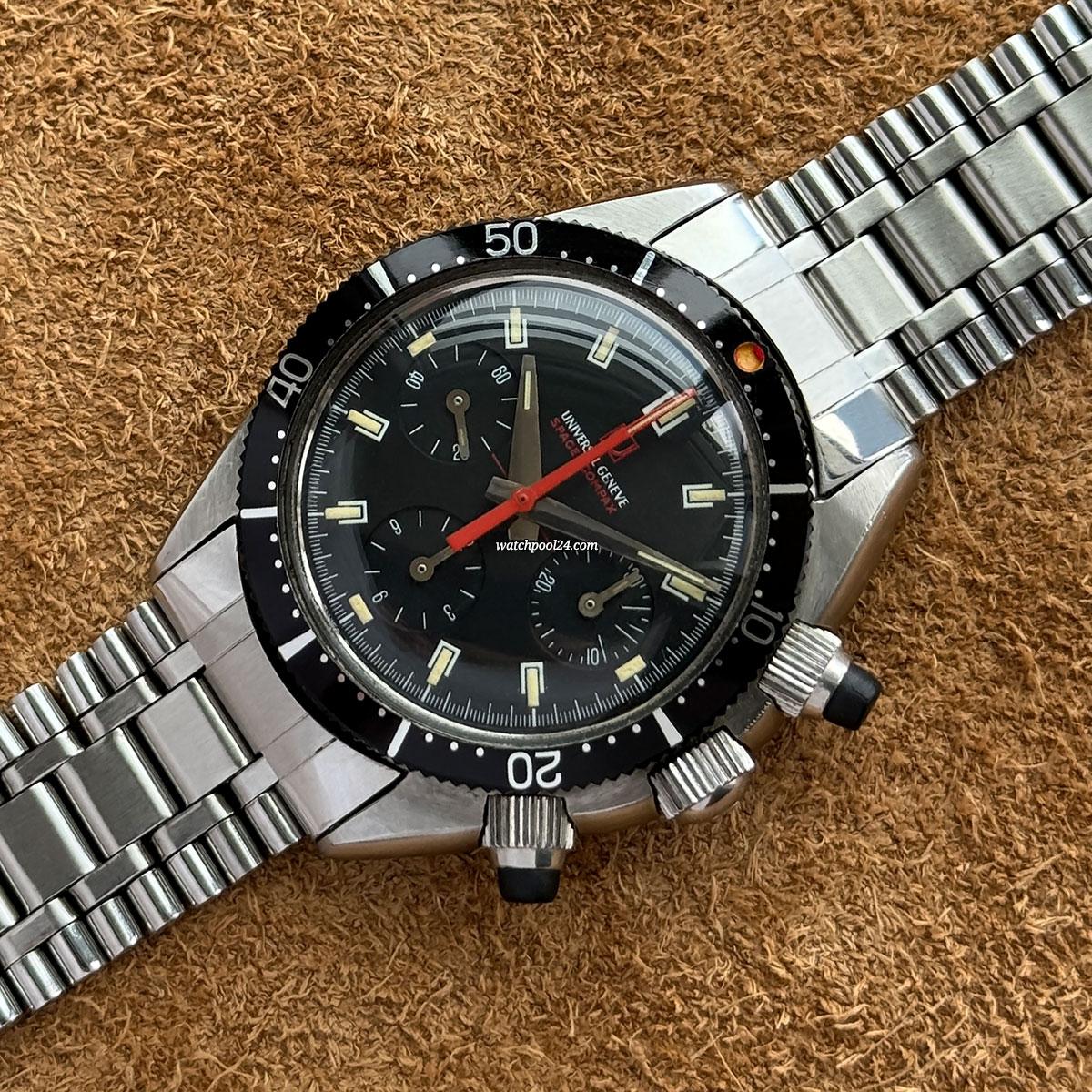 Vintage Universal Genève Space-Compax 885104/02 All Black sold on ...