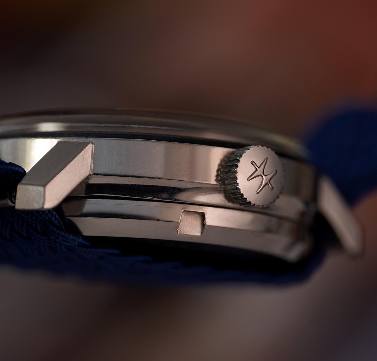 Vintage Hamilton Chrono-Matic 11002-3 Blue Dial sold on watchPool24